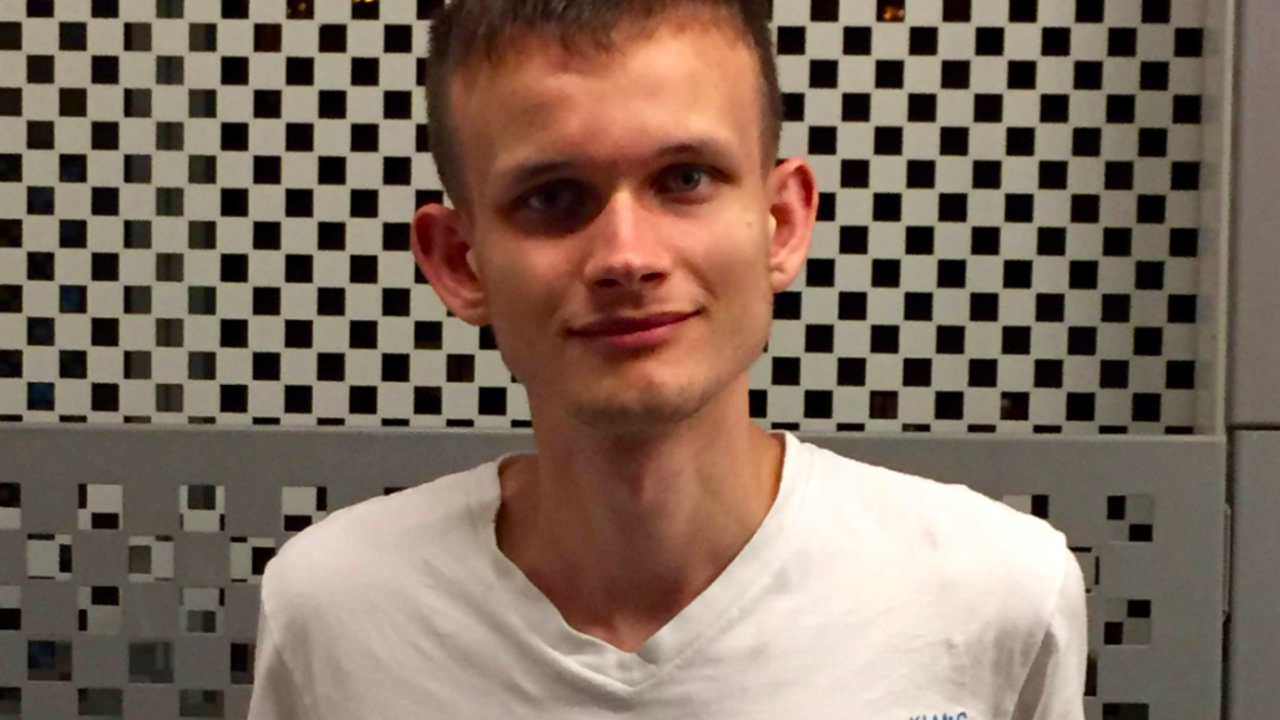 Создатель криптовалюты Ethereum перестал быть миллиардером — Ferra.ru