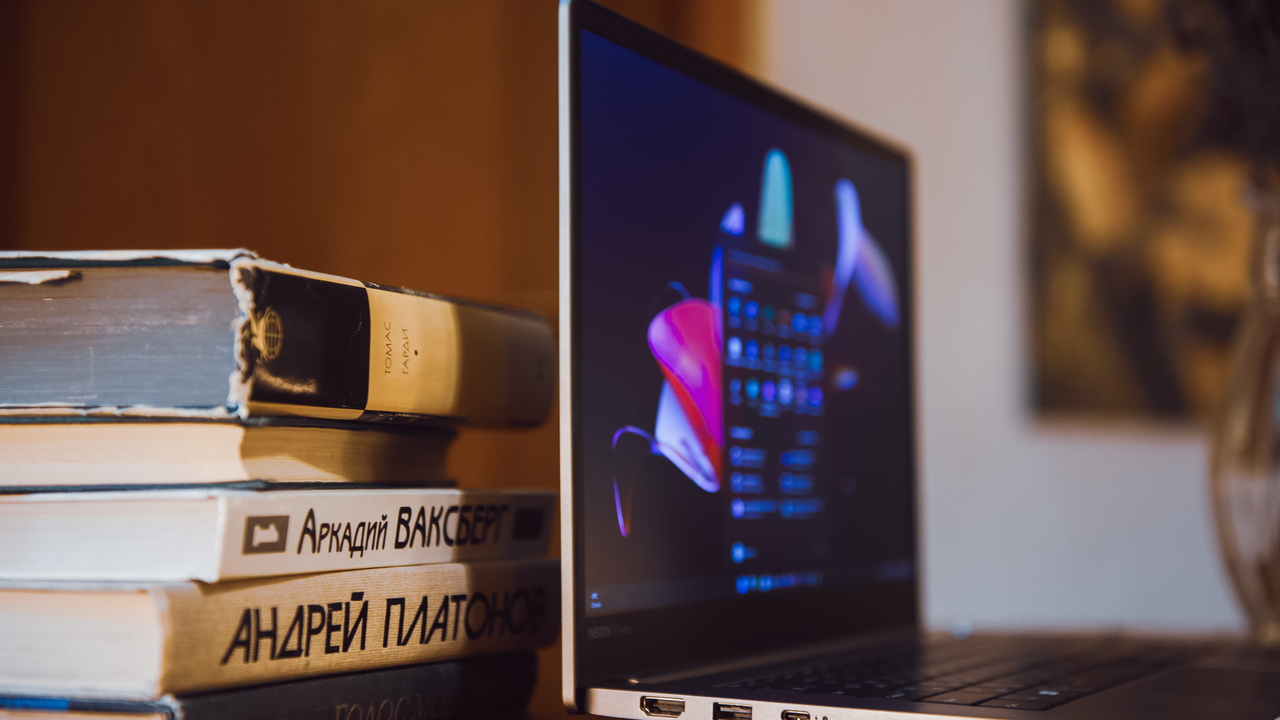 Наконец-то хороший среднеразмерный ноутбук вместо игровых погремух и издевательски маленьких ...