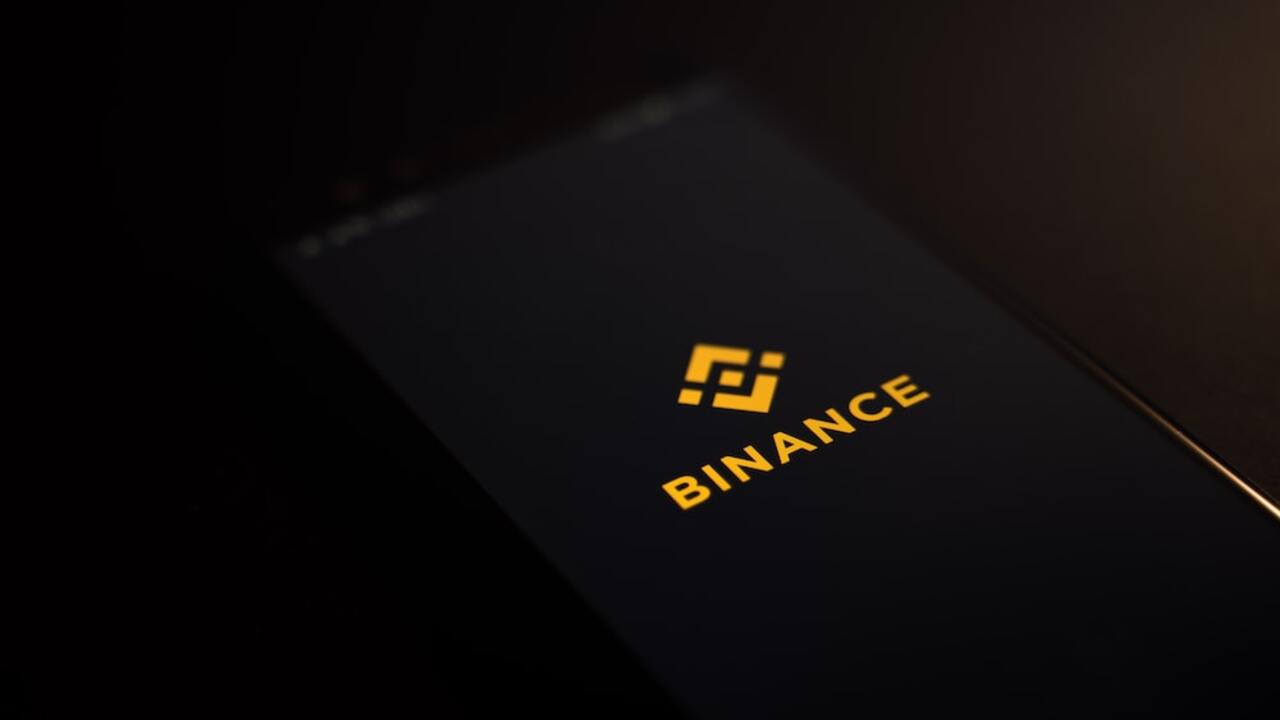 Американская криптобиржа Binance снова начала принимать карты российских банков: Новости: Наука ...
