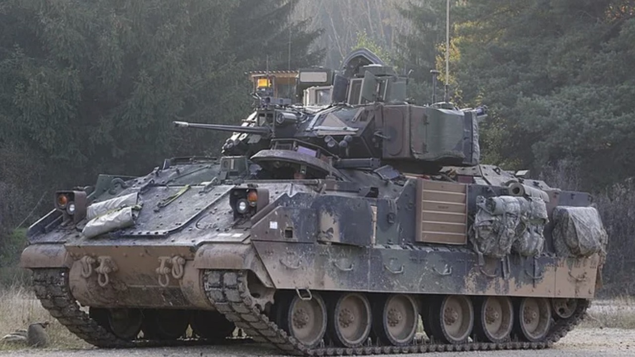 В США прокомментировали потерю Украиной немецких танков Leopard 2 и американских броневиков M2 ...