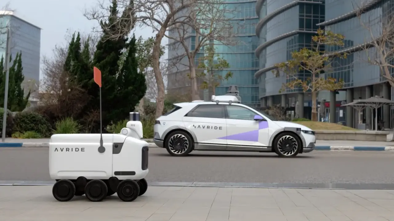 Uber начнет использовать роботакси и роботов-курьеров Яндекса, но под новым названием: Новости ...