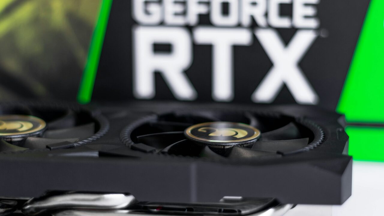 Обновление драйверов Nvidia массово «сломало» новые видеокарты GeForce RTX 5090: Новости ...