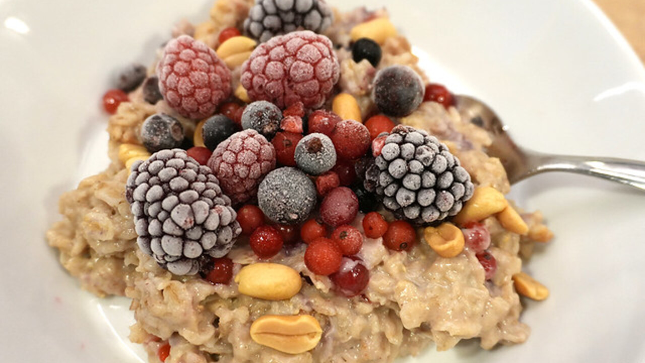 Овсянка и не только: эти продукты для завтрака зарядят энергией лучше кофе после 40 лет: Новости ...